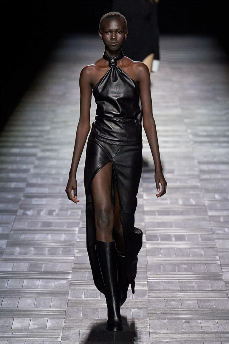 Top 10 Female Runway Models 2025 - Models Net Worth